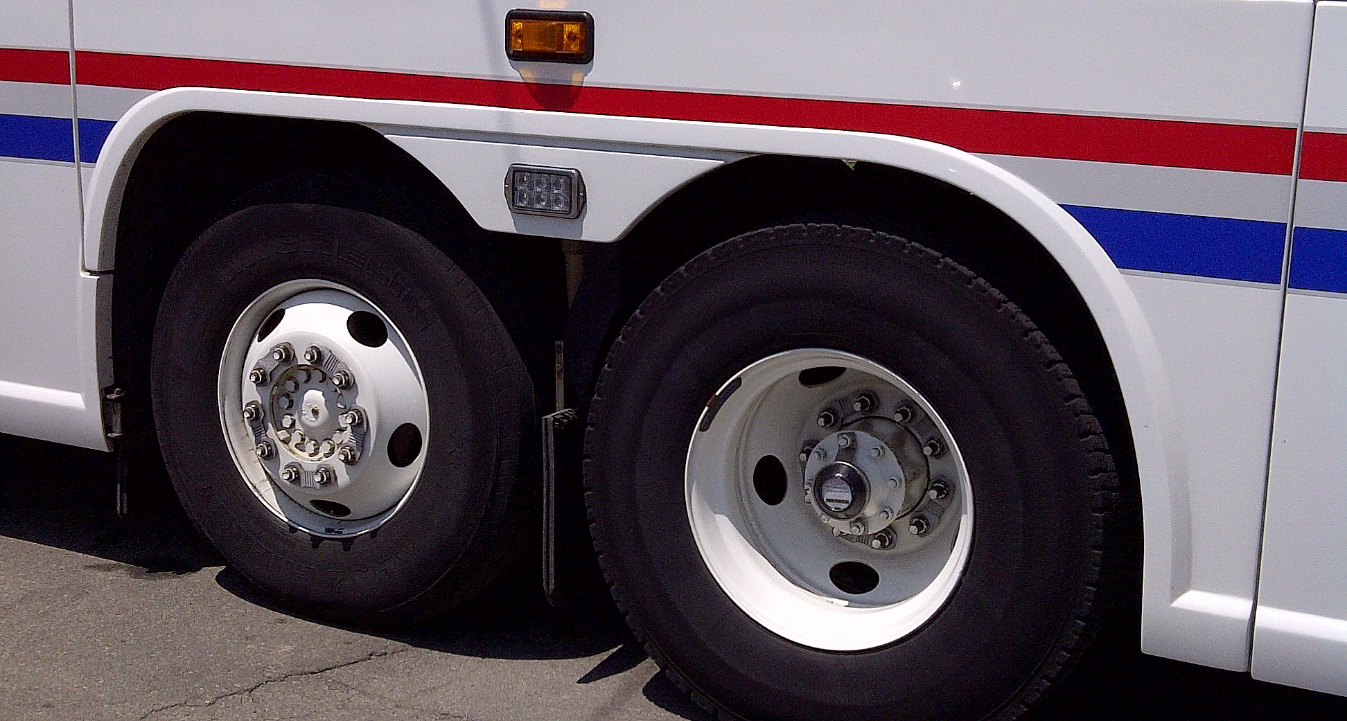 Bus long - Zafety Lug Lock USA