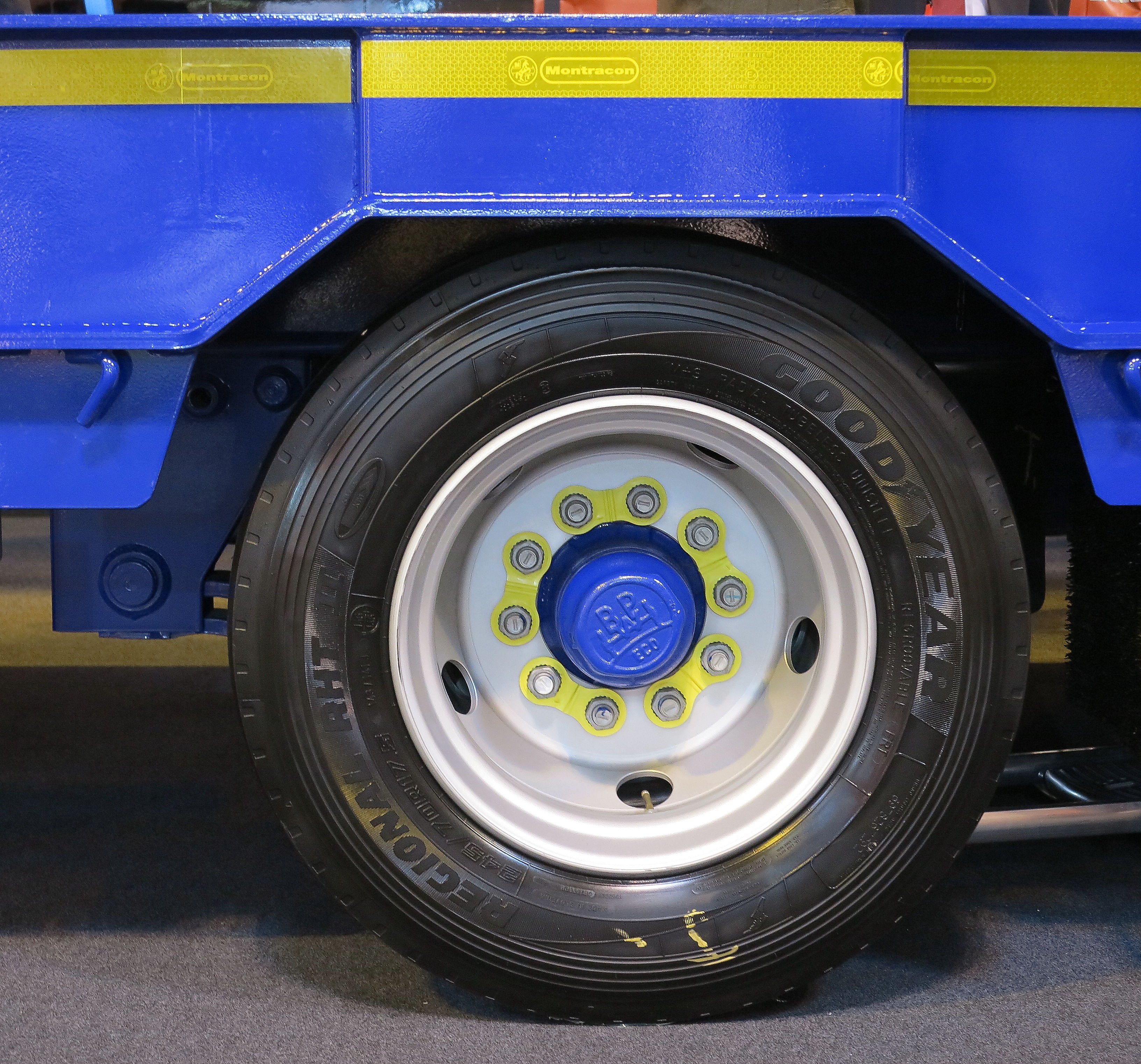 Low Loader 2E - Zafety Lug Lock USA